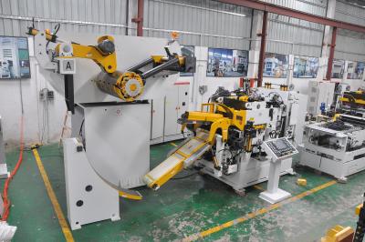 China Straightener de alta velocidade do alimentador da bobina que carimba e que nivela a máquina para a chapa metálica à venda