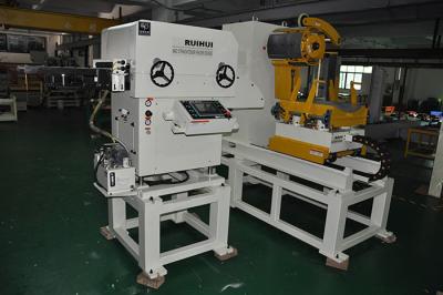 China Hydraulische heavy duty rackpons Decoiler Straightener Feeder Automatische egalisatie Uncoiler Te koop