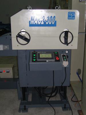 China Metalen strip Feeding Punch Roller Feeder Elektronische onderdelen Verwerking Stempelen Te koop