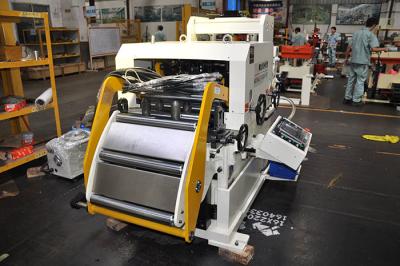 China Het Afwikkelende Materiaal van de metaalstrook, de Dubbele Hoofd Materiële Voeder van de Rekstempel Te koop