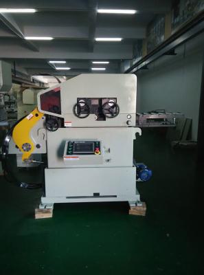 China Automatische van de de Gelijkrichtersvoeder van Roldecoiler van de het Metaalverwerking de Materialenstempel Te koop
