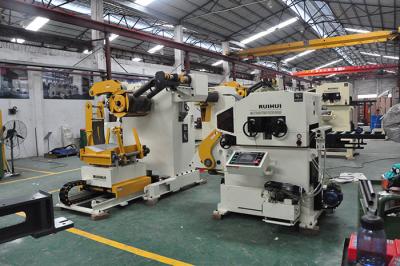 China Het Bladvoeder van het hoge Prestatiesnc Metaal het Stempelen het Materiaal van de Verwerkingsautomatisering Te koop