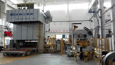 China Hi Speed Stamping Sheet Metal Decoiler Feeder Pneumatic Straightening Machine for sale