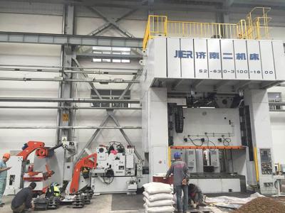 Cina Piatto dell'alimentatore del raddrizzatore di Decoiler del metallo che raddrizza macchina che timbra Uncoiler in vendita