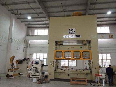 China Tecnologia de processamento de perfuração do molde do alimentador de alta velocidade da niveladora do NC à venda