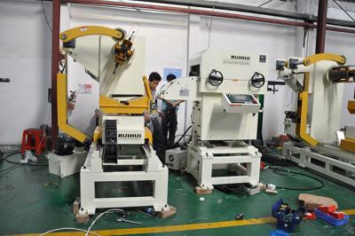 China Metal Strip Stamping Automatic Punch Blanking Servo Feeder Size 3200*2100*2300 for sale