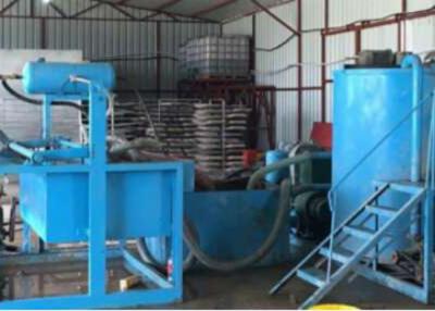 中国 3pcsは半自動卵の皿機械0.13t/H紙くずを消費するパルプにする 販売のため