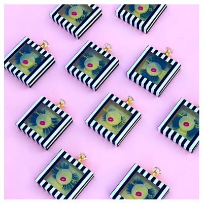 China Comfortable Luxury Seller Wholesale Customized Lightweight False 3D 25mm False Mink Eyelash Boxes Packaging Te koop