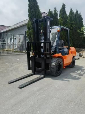 Cina Potente motore diesel 5 tonnellate Toyota carrello elevatore usato 3 tonnellate 3,5 tonnellate carrello elevatore in vendita