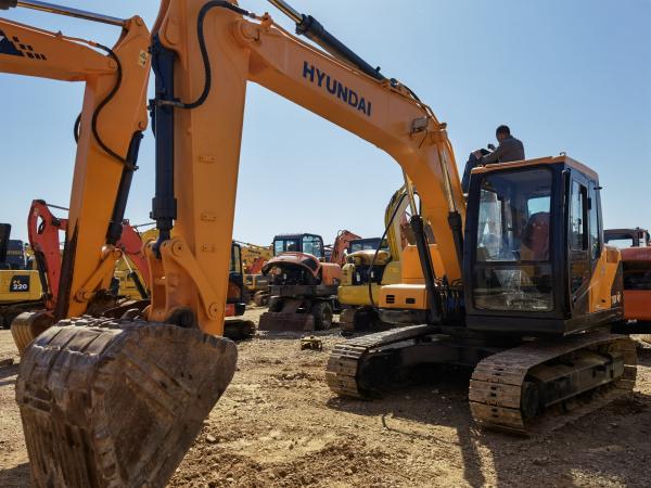 Quality Used Excavator Hyundai 110 11TON Crawler Excavator Good Condition Original for sale