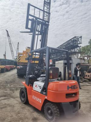 Cina Camion elevatore a forchetta potente a motore diesel da 3 tonnellate con cambio laterale e lunghezza di forchetta di routine in vendita