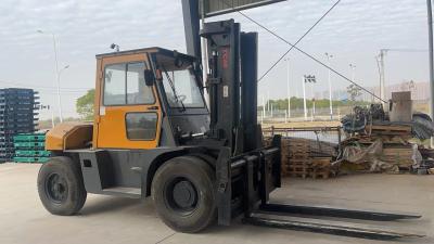 Cina 8 tonnellate di carrello elevatore TCM FD80 a Shanghai con dimensioni di routine e larghezza di forcella in vendita