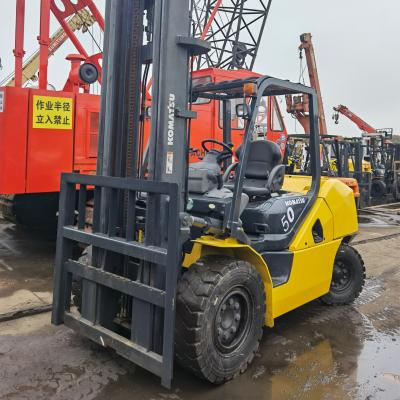 Cina Shanghai Instock Komatsu FD50-10 carrello elevatore da 5 tonnellate con 2,5 tonnellate 3 tonnellate 3,5 tonnellate 5 tonnellate 7 tonnellate 15 tonnellate in vendita