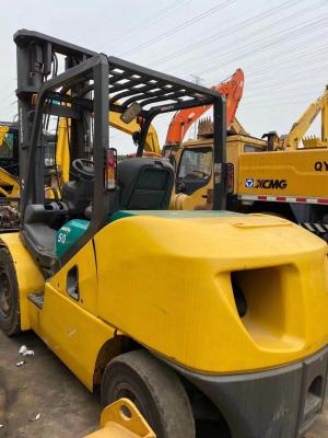 Cina 5 tonnellate di carrelli elevatori Komatsu FD50-10 FD50-7 FD50 con fonte di alimentazione manuale e in buone condizioni in vendita