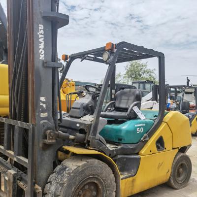 Cina 5 tonnellate di carrelli elevatori Komatsu FD50-10 FD50-7 FD50 con fonte di alimentazione manuale e in buone condizioni in vendita