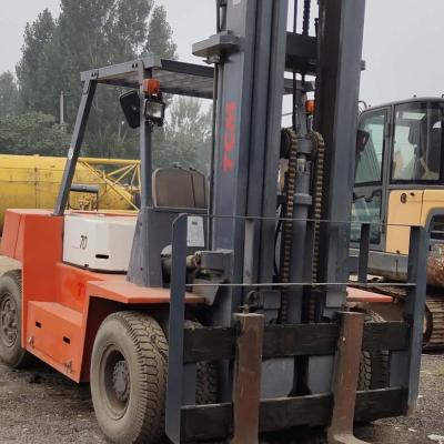 中国 良い状態で使用済み TCM FD70フォークリフト 7000 KG 重量 ディーゼルエンジンの電源 販売のため