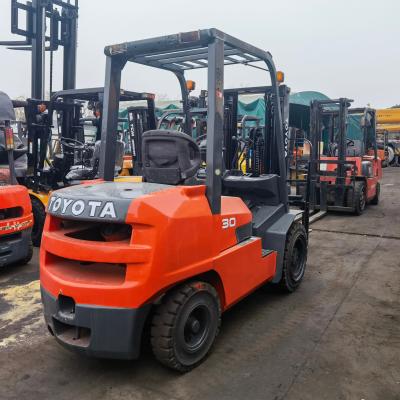 Cina 3000 kg Peso Toyota FD30 Usato carrello elevatore con cambio laterale della pinza che si muove a sinistra e a destra in vendita