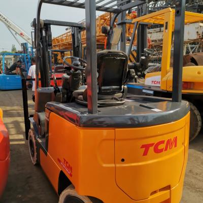 中国 中古電気フォークリフト TCM FB25-7 2.5 トン 4 輪型 1.5 トン 2 トン 3 トン 3.5 トン 4.0 トン 販売のため