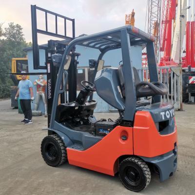 Cina Forchetta di routine di larghezza di 1,5 tonnellate diesel Toyota FD15 con 2 tappe 3 metri a Shanghai in vendita