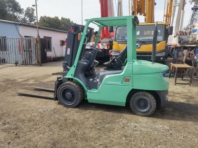 China Stabile Arbeitsbedingungen Gebraucht Mitsubishi 3 Tonnen FD30 Gabelstapler mit 180 mm Gabelbreite zu verkaufen