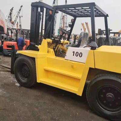 Cina 10 tonnellate di carrello elevatore TCM fd100 a Shanghai versatile per applicazioni alimentari e bevande in vendita
