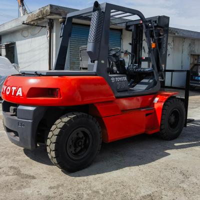 中国 日本 イスズウ エンジン 7 トン トヨタフォークリフト フォーク位置調節器と通常のフォーク長さ 販売のため