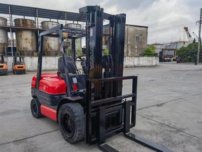 Cina 3 tonnellate Toyota carrello elevatore giapponese parti originali Motore diesel Forchetta larghezza e lunghezza Routine in vendita