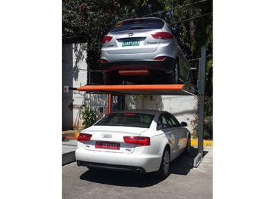 Cina 2.2kw Sistema di parcheggio a due piani con piattaforma galvanizzata per parcheggio efficiente in vendita