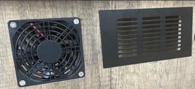 China Compact Reptile Feeding Box Moisture Proof With Ventilation Fan And Window for sale