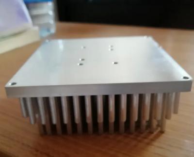 Cina Dissipatore di calore di forgia di alluminio su misura del perno dell'aletta 1070 in vendita