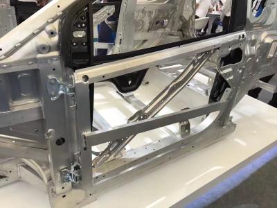 Cina 6063 pezzi meccanici di CNC dell'alluminio della saldatura T5 per la struttura degli strumenti/automobili di traffico in vendita