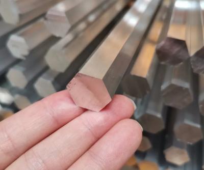 Cina 7075 Profil di alluminio per l'industria 7075 T6 Hexagon in vendita
