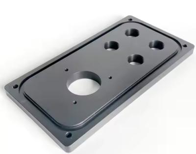Cina Placca di tenuta in alluminio nero anodizzato su misura con macchine CNC in vendita