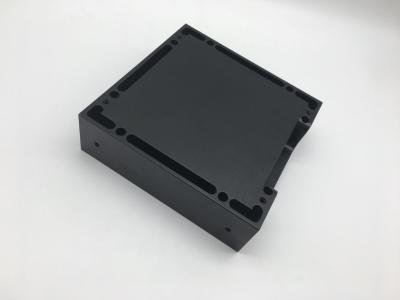 China Schwarzes anodisierte 4 teil-Einschließungs-Quadrat-Teile Achse CNC Bearbeitungs zu verkaufen