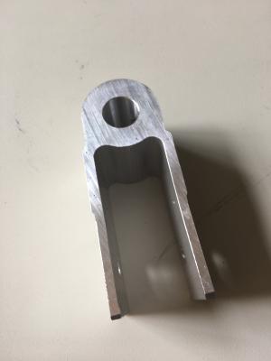 Cina parti di alluminio di taglio e di perforazione di precisione di CNC di profilo dell'estrusione 6082T6 in vendita