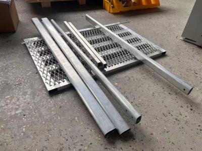 China Premium-Rollstuhl-Eingangsrampe für Kleinwagen und Universal-Vans zu verkaufen