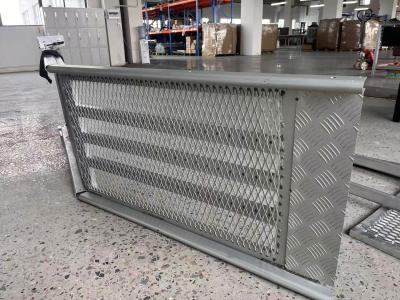 China Premium-Rollstuhl-Eingangsrampe für Kleinwagen und Universal-Vans zu verkaufen