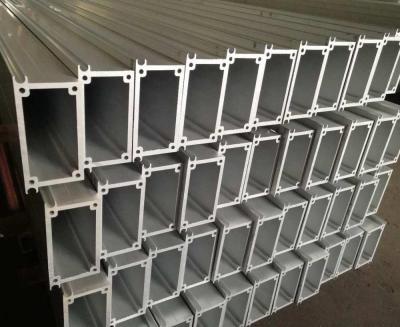 Cina chiaro profilo di alluminio d'anodizzazione della tenda dell'estrusione di 100*48mm un taglio di 45 gradi in vendita