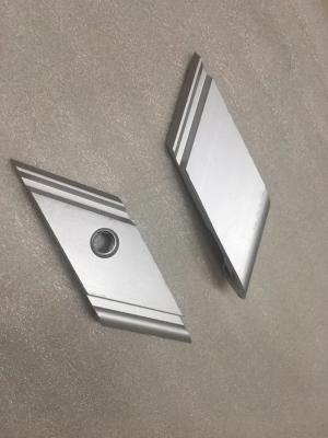 중국 M5 나사를 가진 편평한 틈막이와 봄 세탁기 미끄러지는 구획을 가진 육 견과 알루미늄 죔쇠 판매용