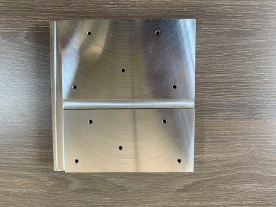 Cina CNC anodizzato su ordinazione che lavora un'estrusione a macchina di alluminio di 6063 dissipatori di calore in vendita