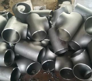 China ASTM A 105 Butt Welding Tee Forged Pipe Fitting Chemical Te koop