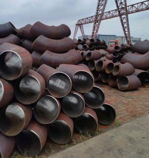 Cina Angolo standard del acciaio al carbonio di JIS con il trattamento di superficie di verniciatura nero in vendita