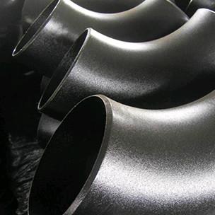 Chine Haute pression de la ferrure de coude SCHXS du conduit d'acier au carbone de noir d'A234 WPB 90 degrés à vendre