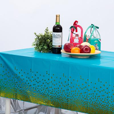 Cina 54*108 Indumento da tavolo monouso blu chiaro Indumento da tavolo in plastica rettangolare in vendita