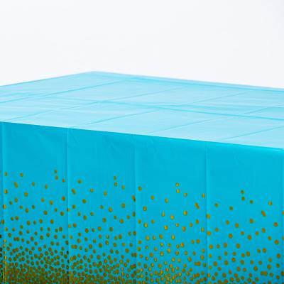 Cina 54*108 Indumento da tavolo monouso blu chiaro Indumento da tavolo in plastica rettangolare in vendita