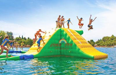 China Hot sale PVC Tarpaulin Inflatable Water Tower Toys for water park for sale