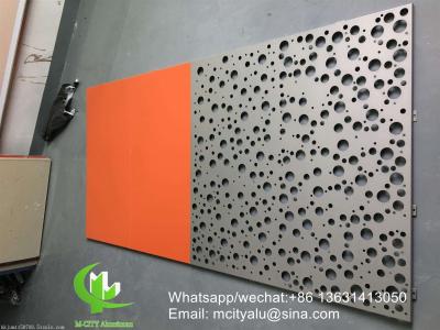 Cina 3mm perforati metal il pannello di rivestimento di alluminio con polvere ricoperta per pannello del pannello solido della parete divisoria della facciata il singolo in vendita