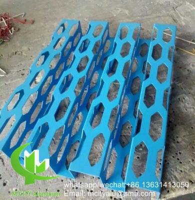 Cina pannello di rivestimento di alluminio su ordine con il foro di perforazione per la parete divisoria della facciata in vendita