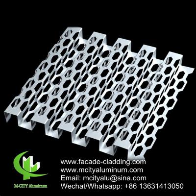 Cina La polvere di alluminio del pannello del metallo perforato del rivestimento ha ricoperto il pannello all'aperto della facciata di audi in vendita