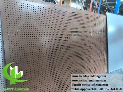 Cina La facciata di alluminio architettonica perforata riveste la lamina di metallo di pannelli di colore di Brown in vendita
